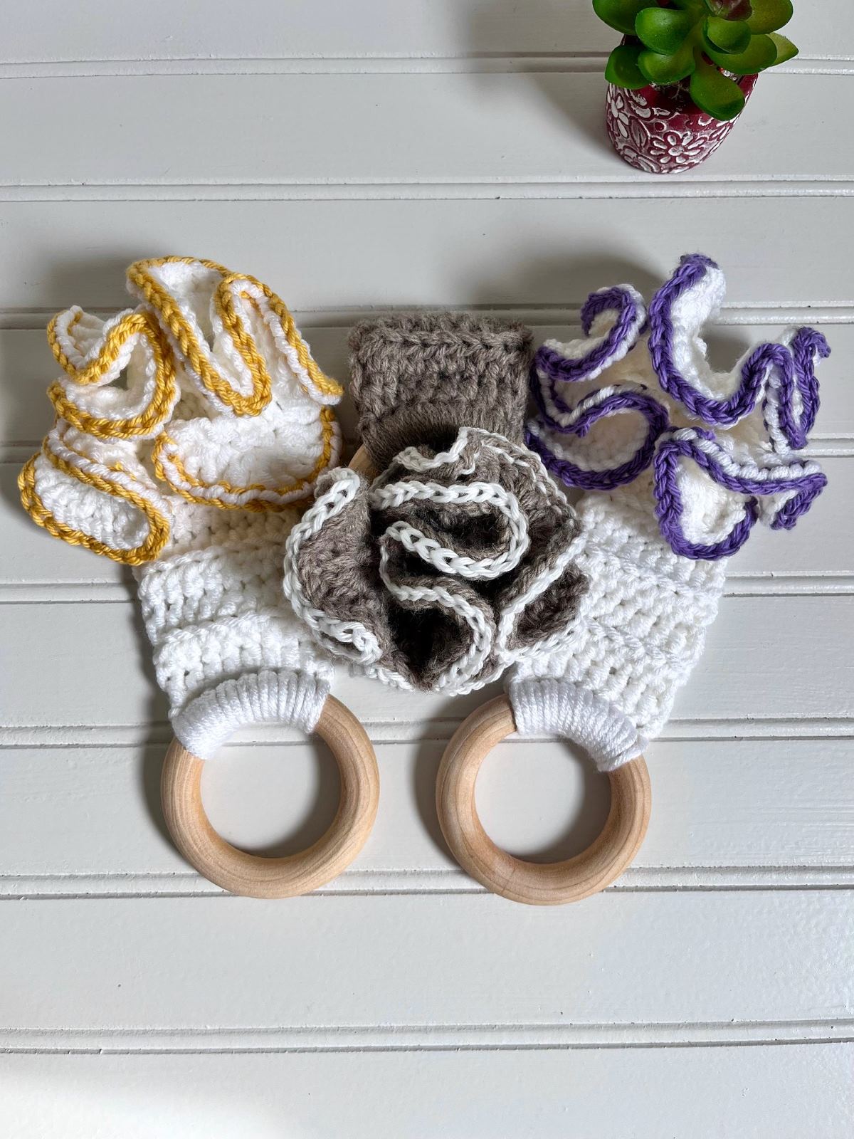 Try This Functional Hassel Free Crochet Towel Holder Pattern Simply